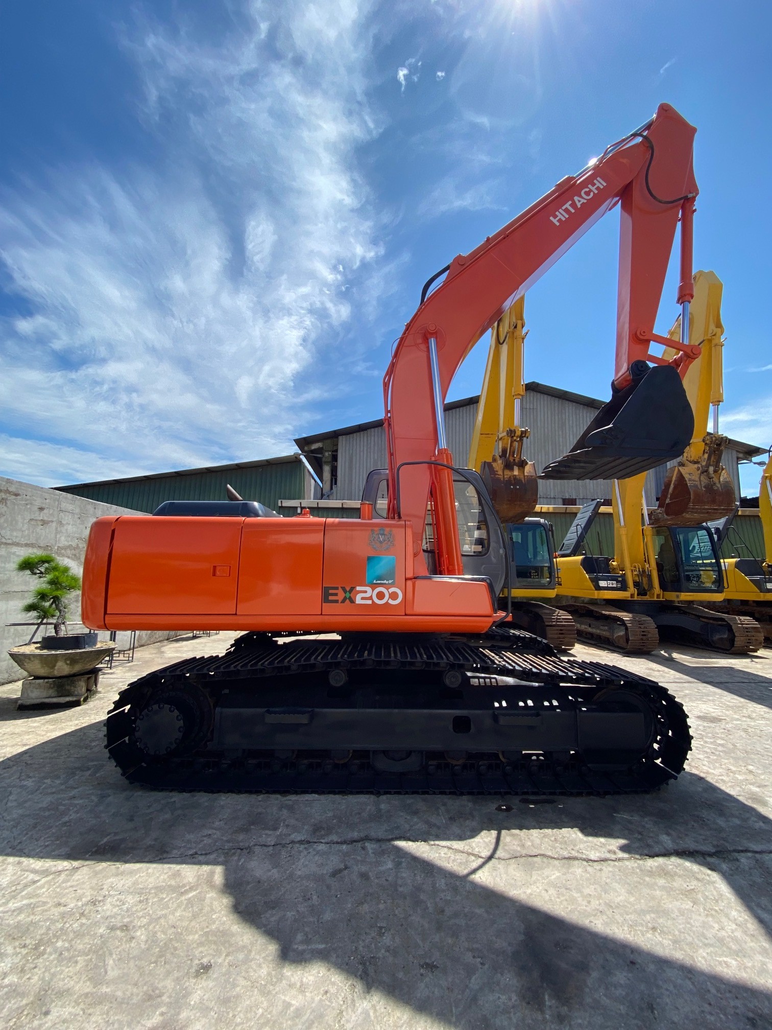 Used Hydraulic Excavator, HITACHI EX200-5, 20ton - Malaysia